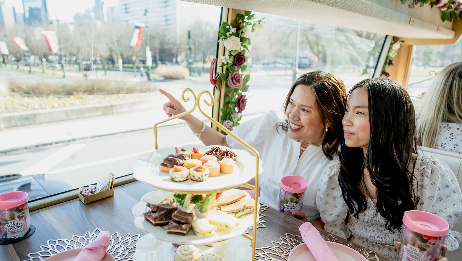 Tea Around Town® Bus Philadelphia | Tea Tour Philadelphia