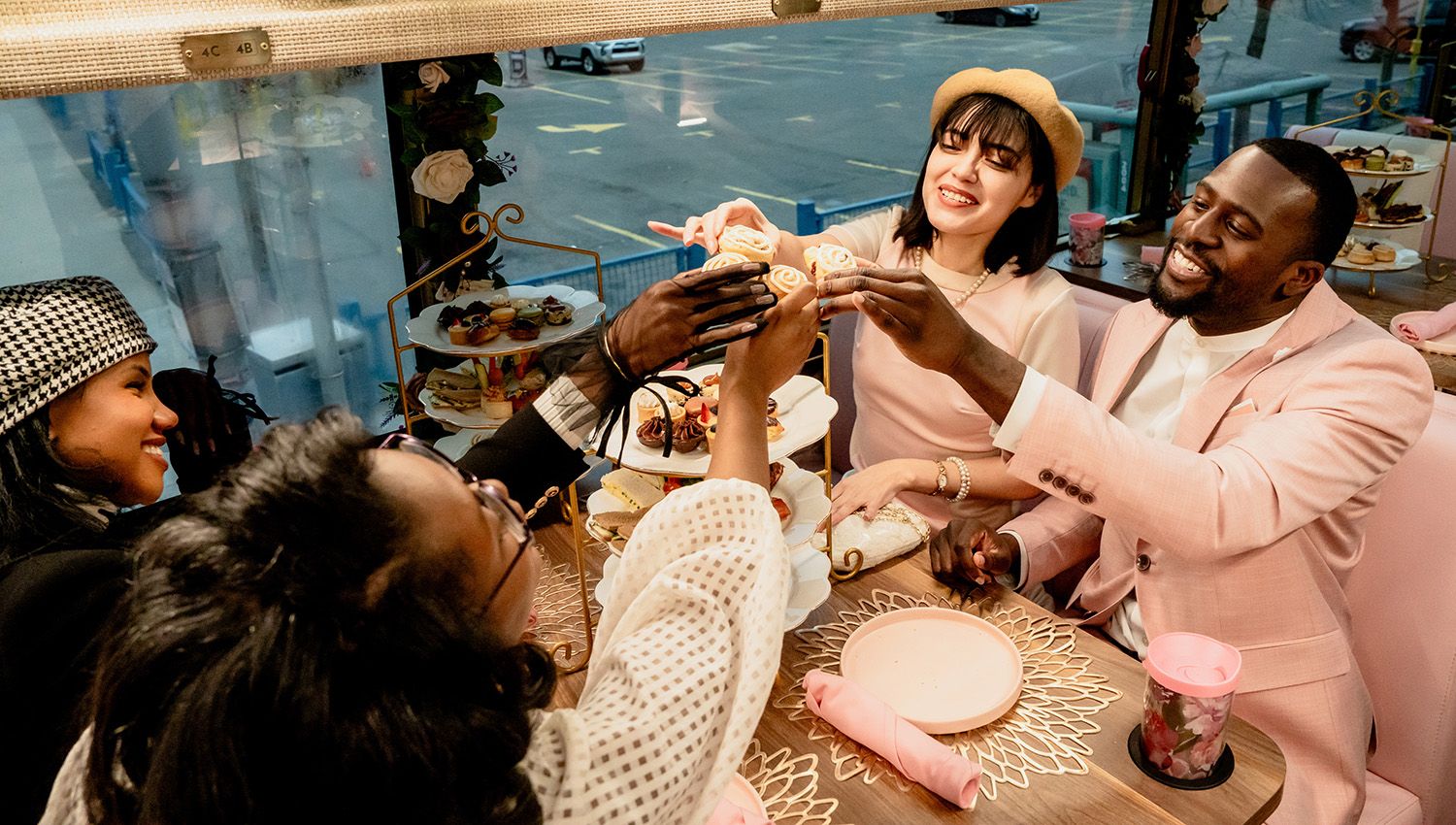 Tea Around Town® Bus Philadelphia | Tea Tour Philadelphia