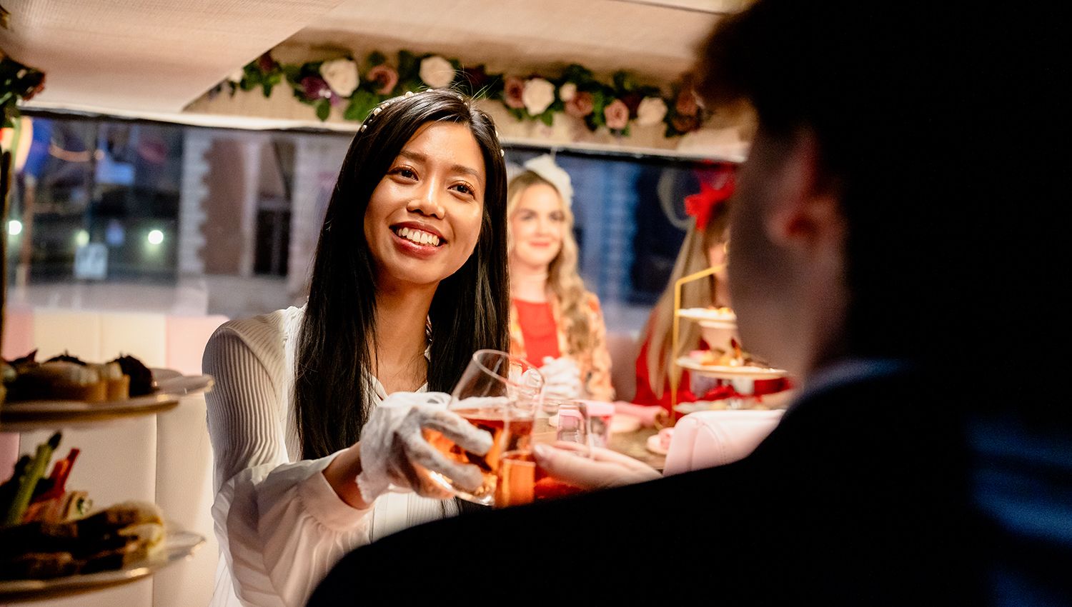 Tea Around Town® Bus Philadelphia | Tea Tour Philadelphia