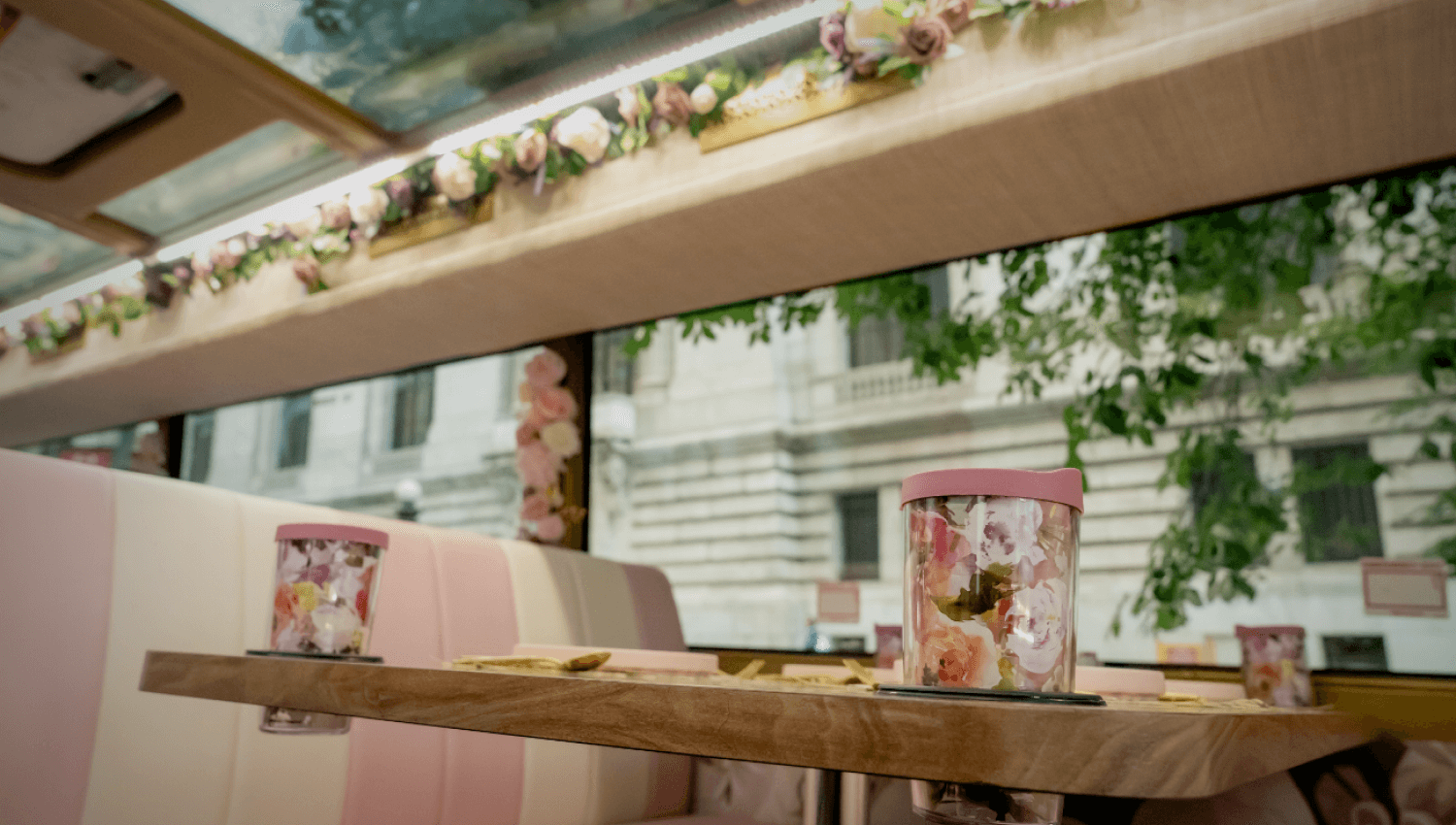 Tea Around Town® Bus Philadelphia | Tea Tour Philadelphia