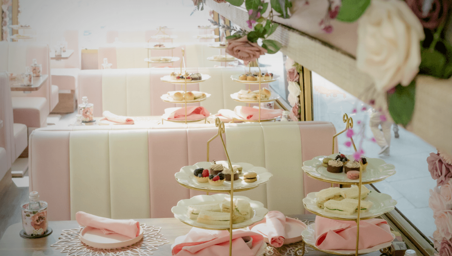 Tea Around Town® Bus Philadelphia | Tea Tour Philadelphia